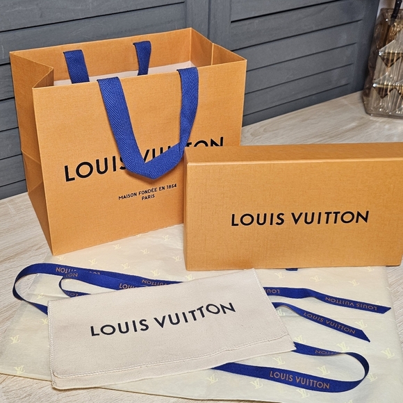 Louis Vuitton | Bags | Authentic Louis Vuitton Box Dust Bag Shopping ...